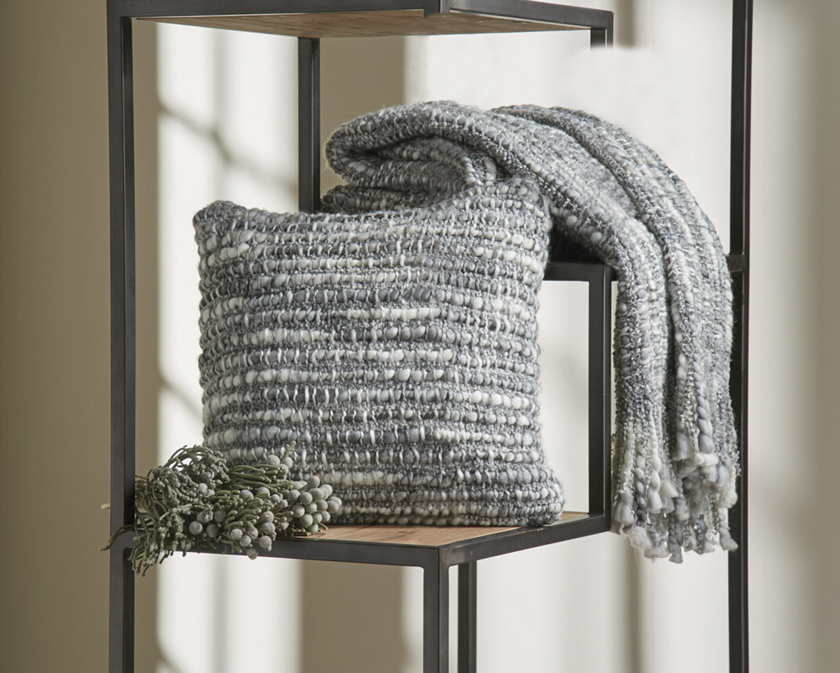 CHUNKY THROW - GRAY - Silkwood Living